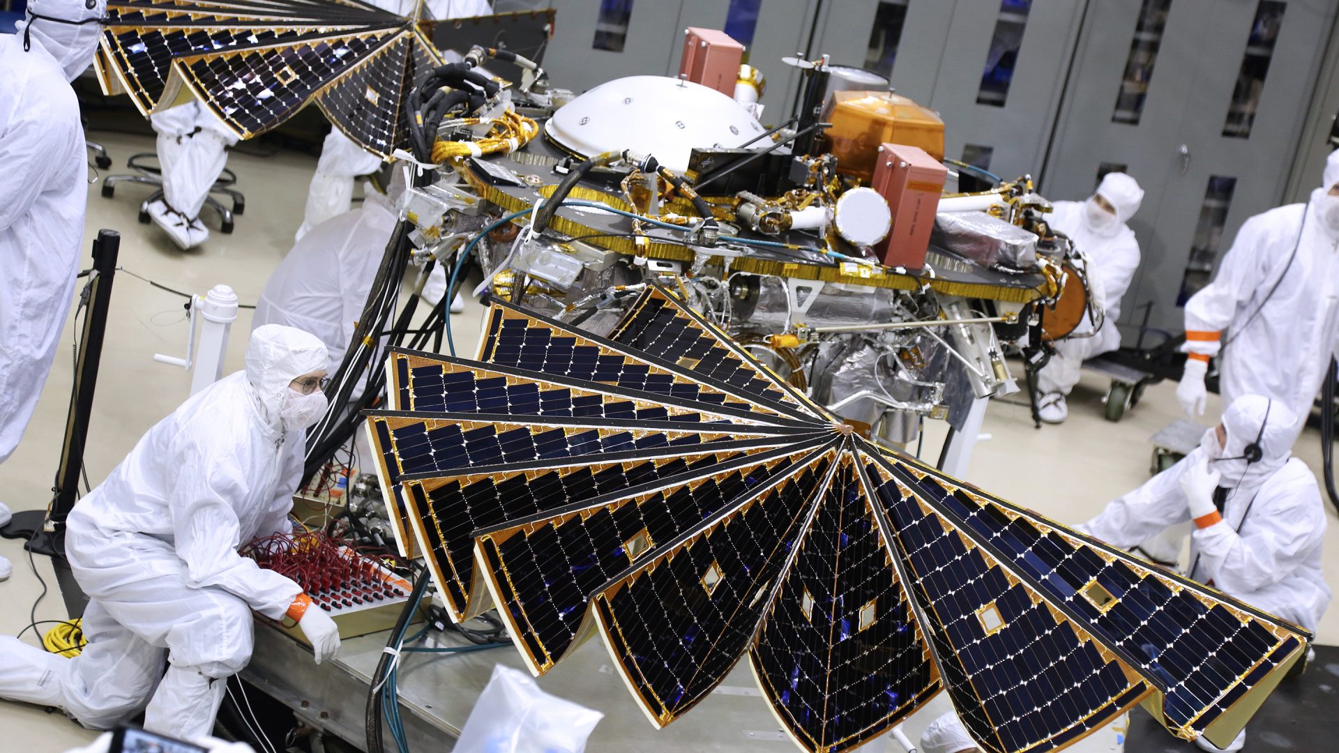 Cel mai mare producător de armament din lume, cu ochii pe România ...