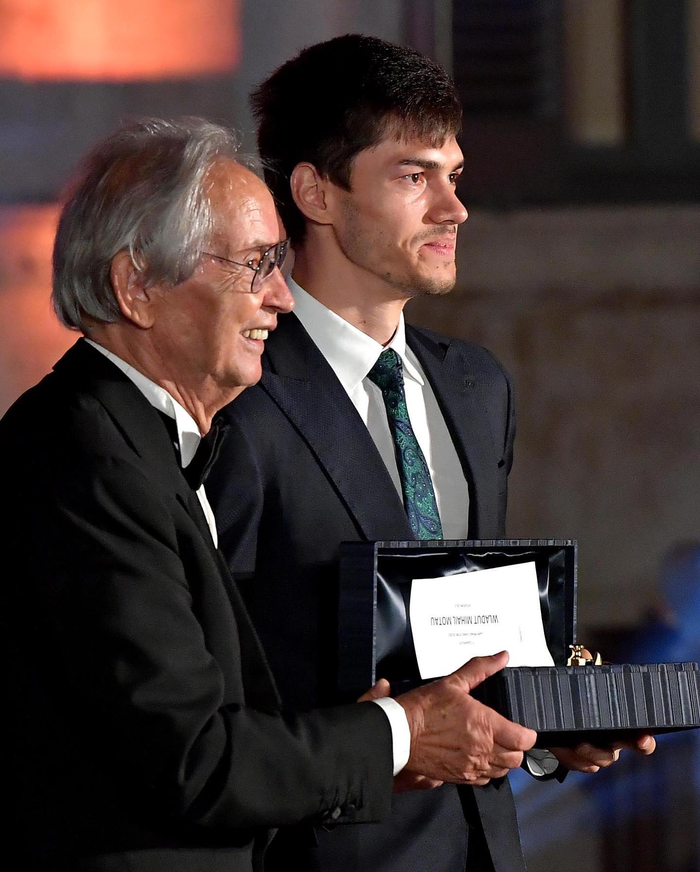 Un român a câștigat premiul croitorilor din Italia, Forbici d'oro 2021 ...