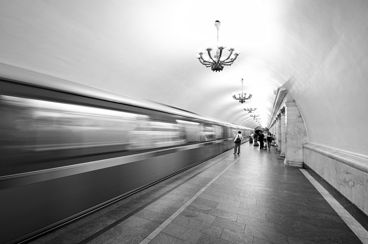 Moscova: poți plăti intrarea la metrou prin scanarea feței. Moscoviții ...