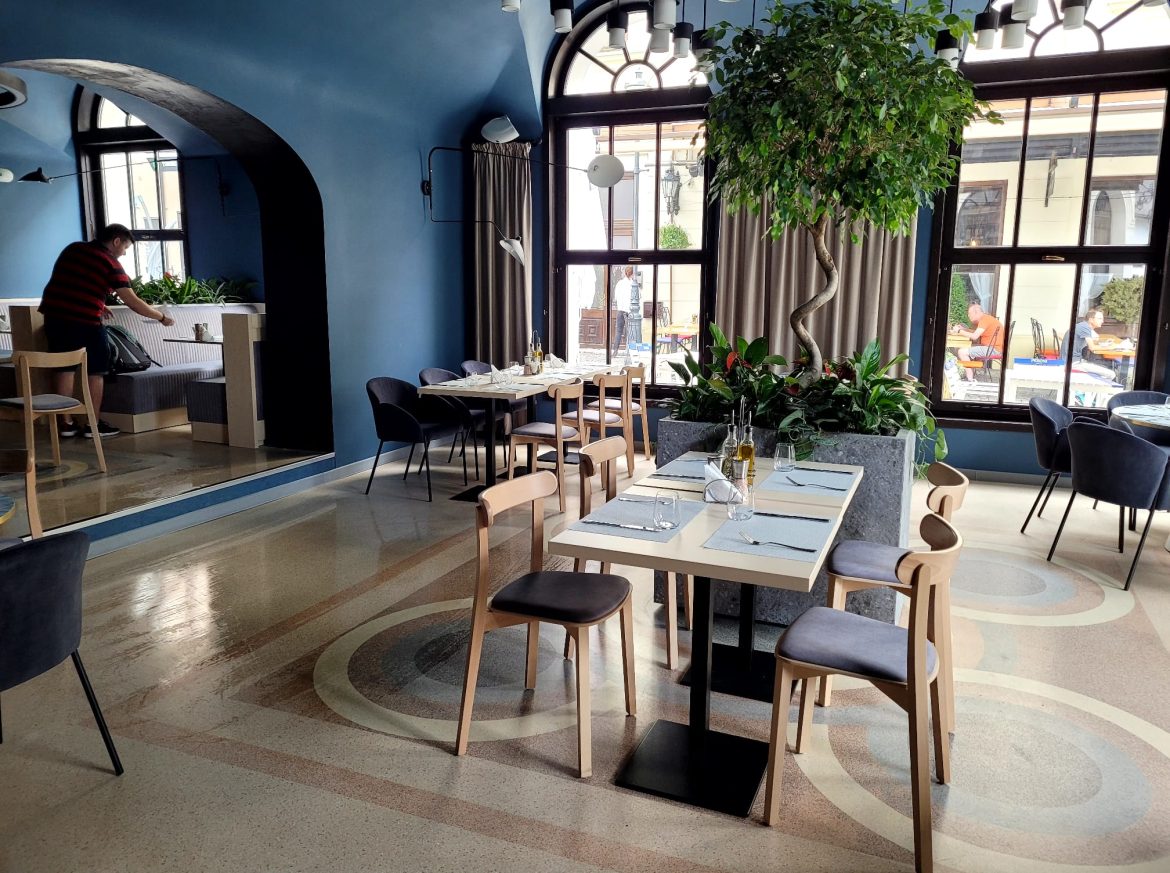 Povestea celei mai vechi cafenele din București. Un stop obligatoriu în ...